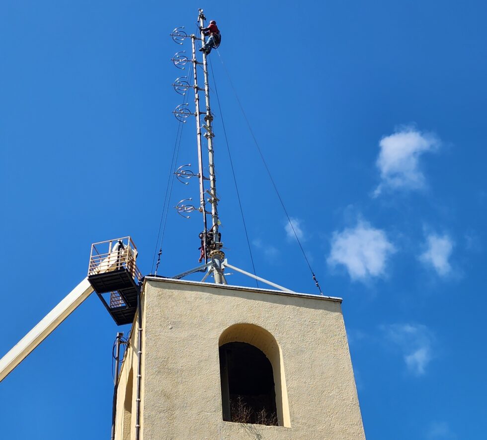 Dielectric Rings Innovation with New FM Radio Antenna Series - Dielectric